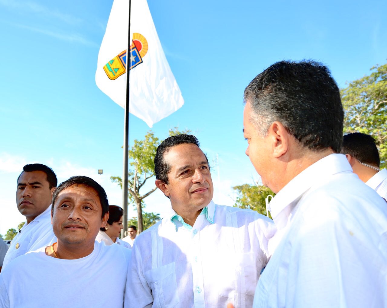 ((FOTOS)) Izamiento de bandera y la ceremonia cívica por el 42 ...