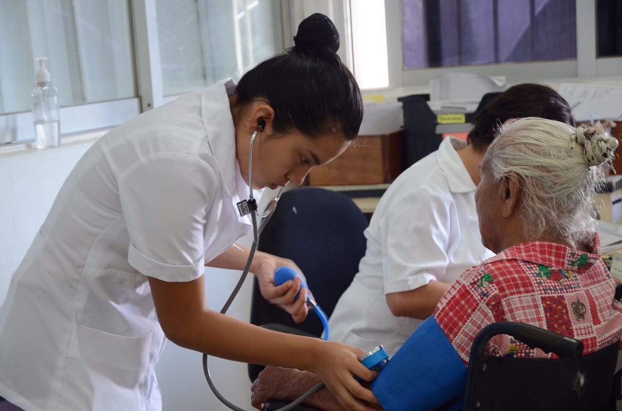 Servicios de calidad con calidez para que los adultos mayores lleven ...